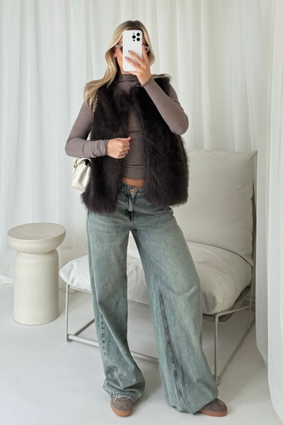 Nicky chocolate faux fur gilet – Glamify Famous For Loungewear